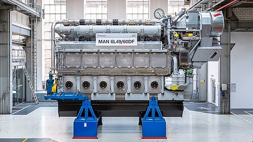 Neuer Dual-Fuel-Motor von MAN - Schiff & Hafen