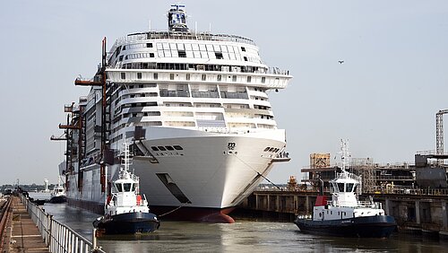 „MSC Euribia“ aufgeschwommen - Schiff & Hafen